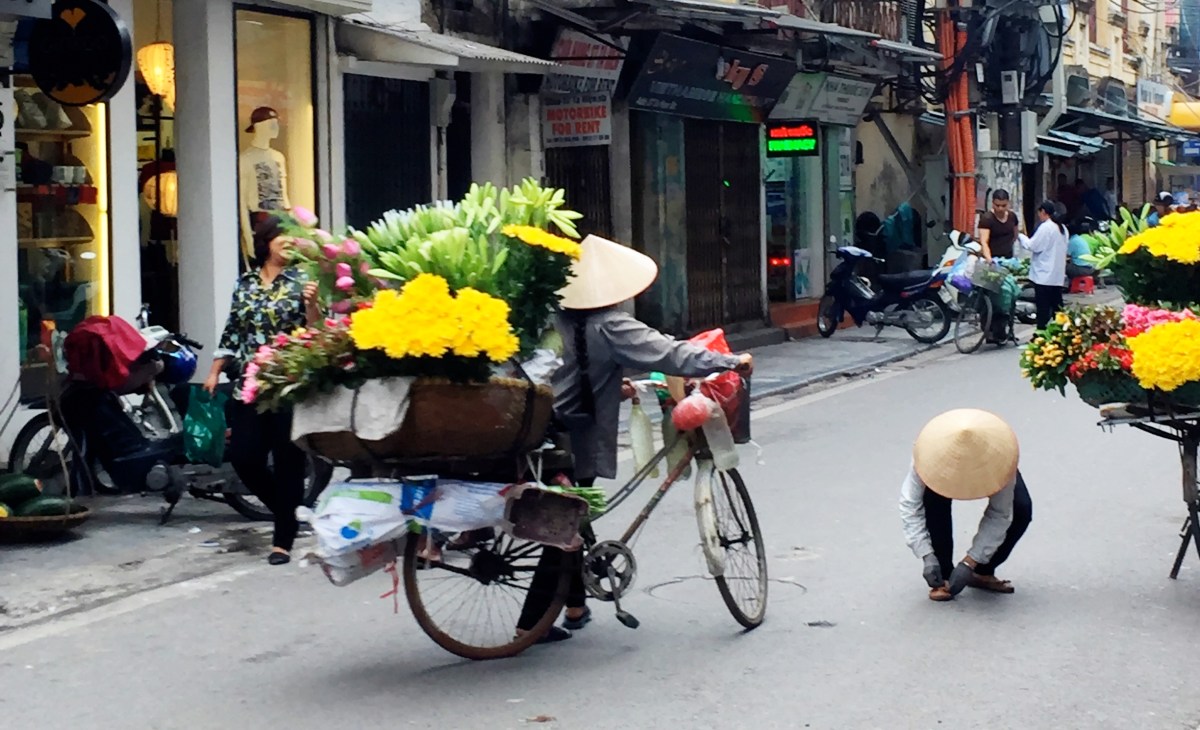 Hanoi ~ Vietnam | FlashpackingBarbie